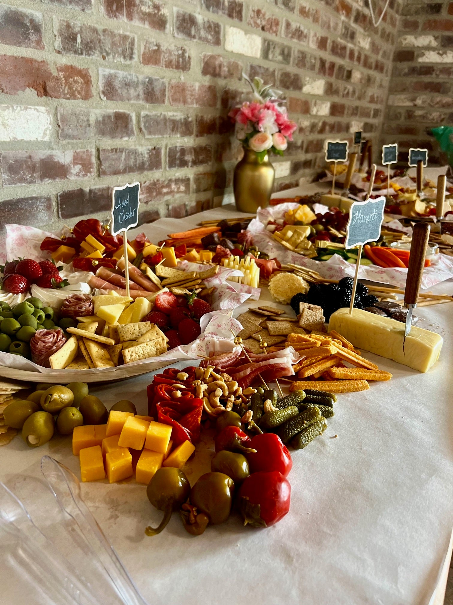 Grazing Table – Balloons, Boards and Baubles LLC